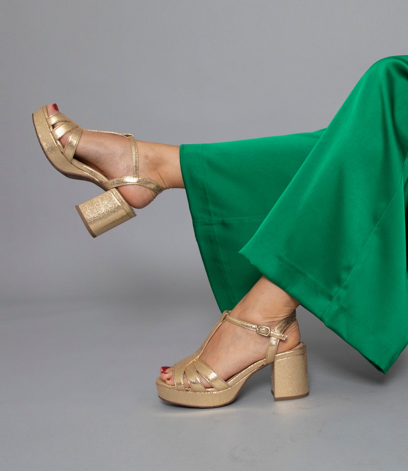 Esska Shoes, stylish and comfortable shoes for confident women