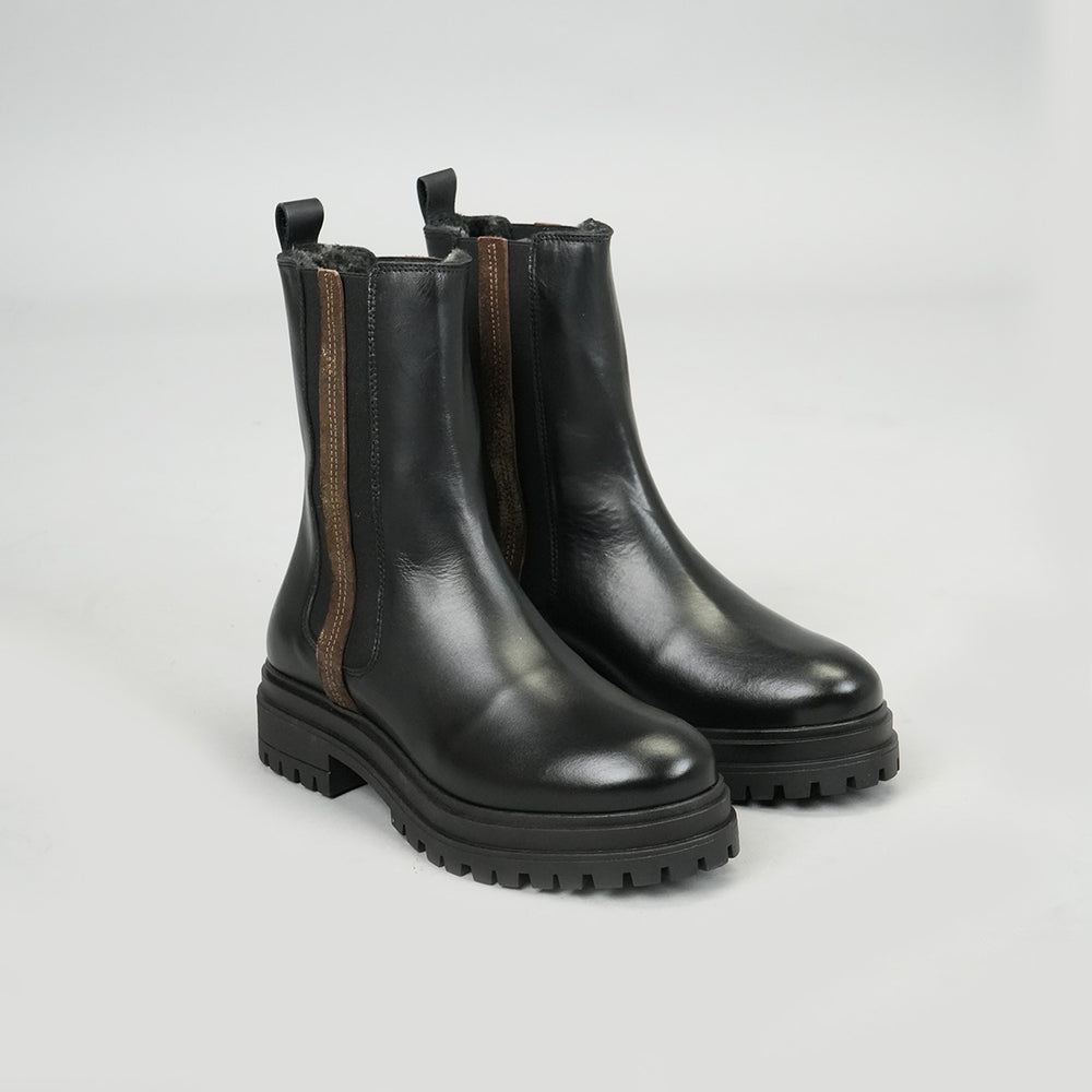 Yaline Black Chunky Leather Boot