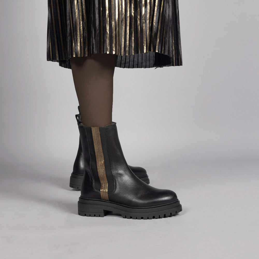 Yaline Black Chunky Leather Boot