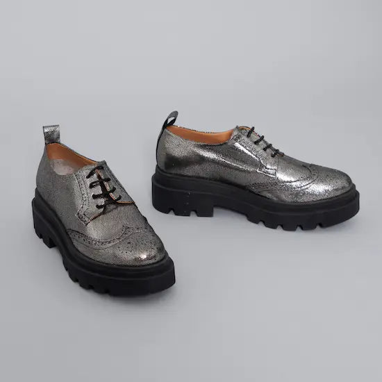 Esska Shoes, stylish and comfortable shoes for confident women